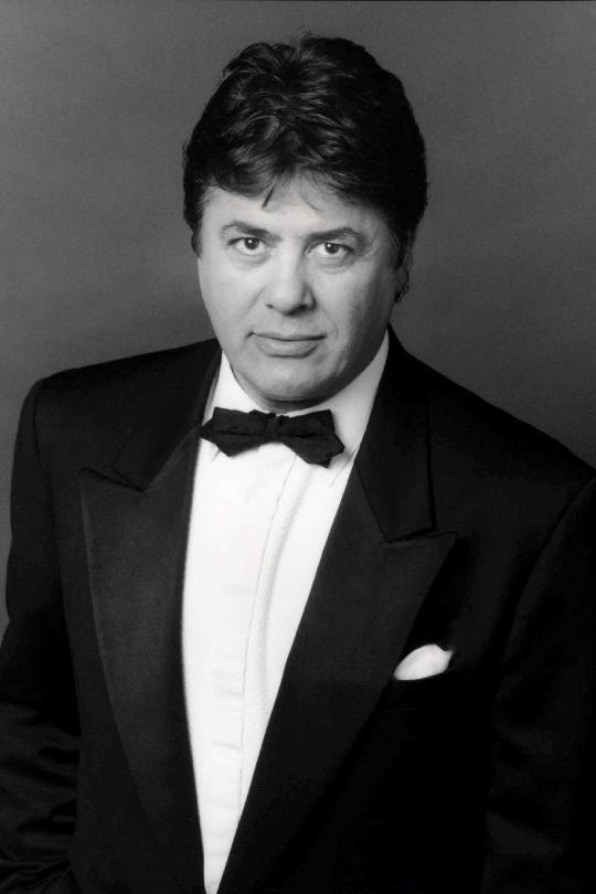 El tenor Rodolfo Acosta demostrará que la música de los Beatles está ...