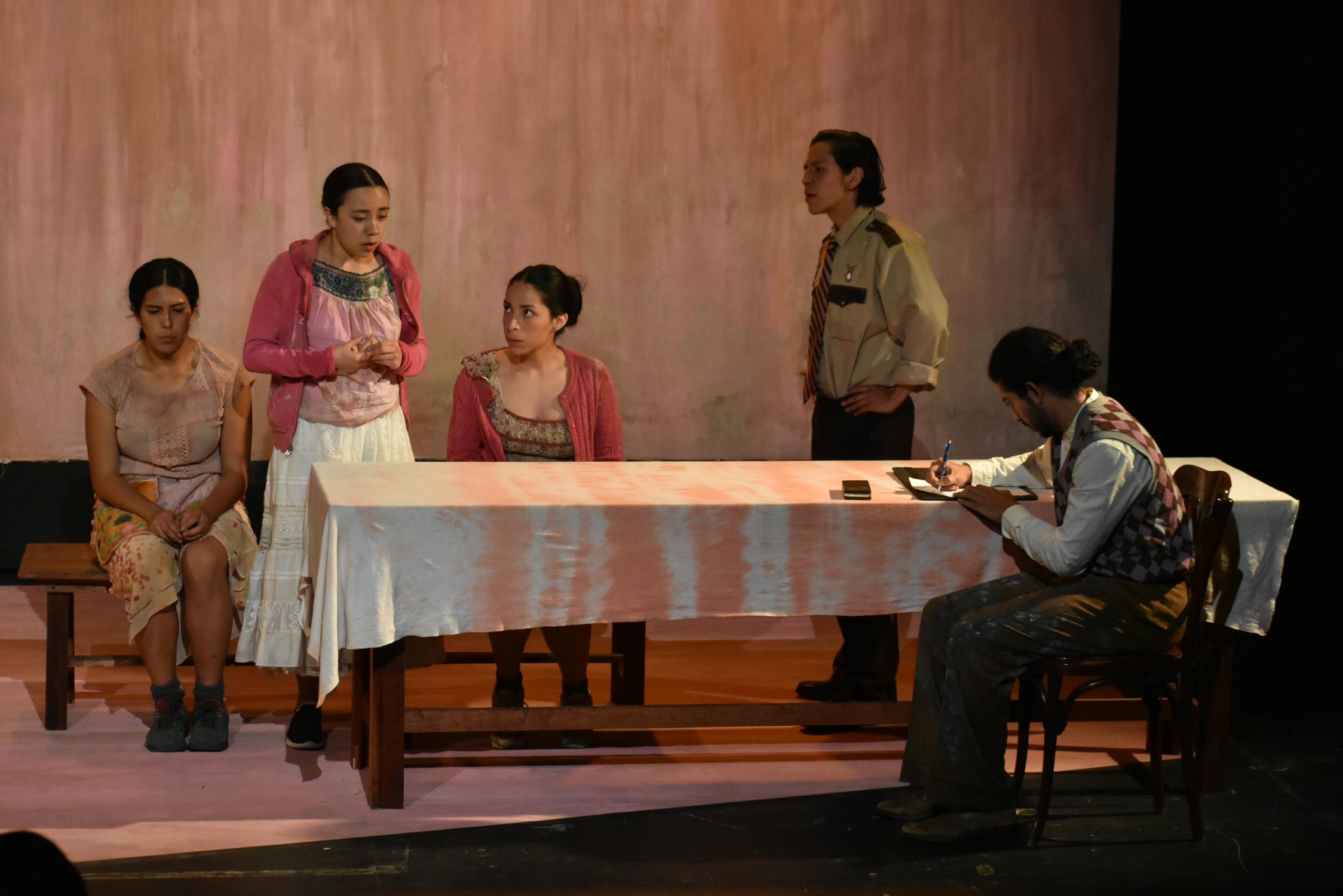 Egresados de la ENAT llevan a escena Cercenada belleza que defiendo en ...