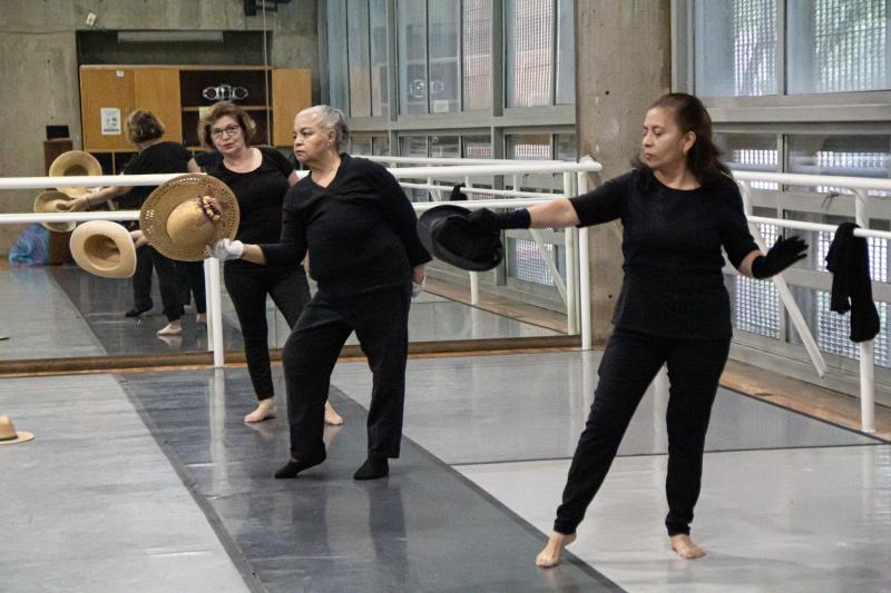 La Escuela Nacional de Danza Clásica y Contemporánea presenta Somos lo ...