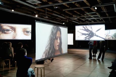 Ex Teresa Arte Actual explora en videoinstalación los contextos laborales de mujeres en México y ...