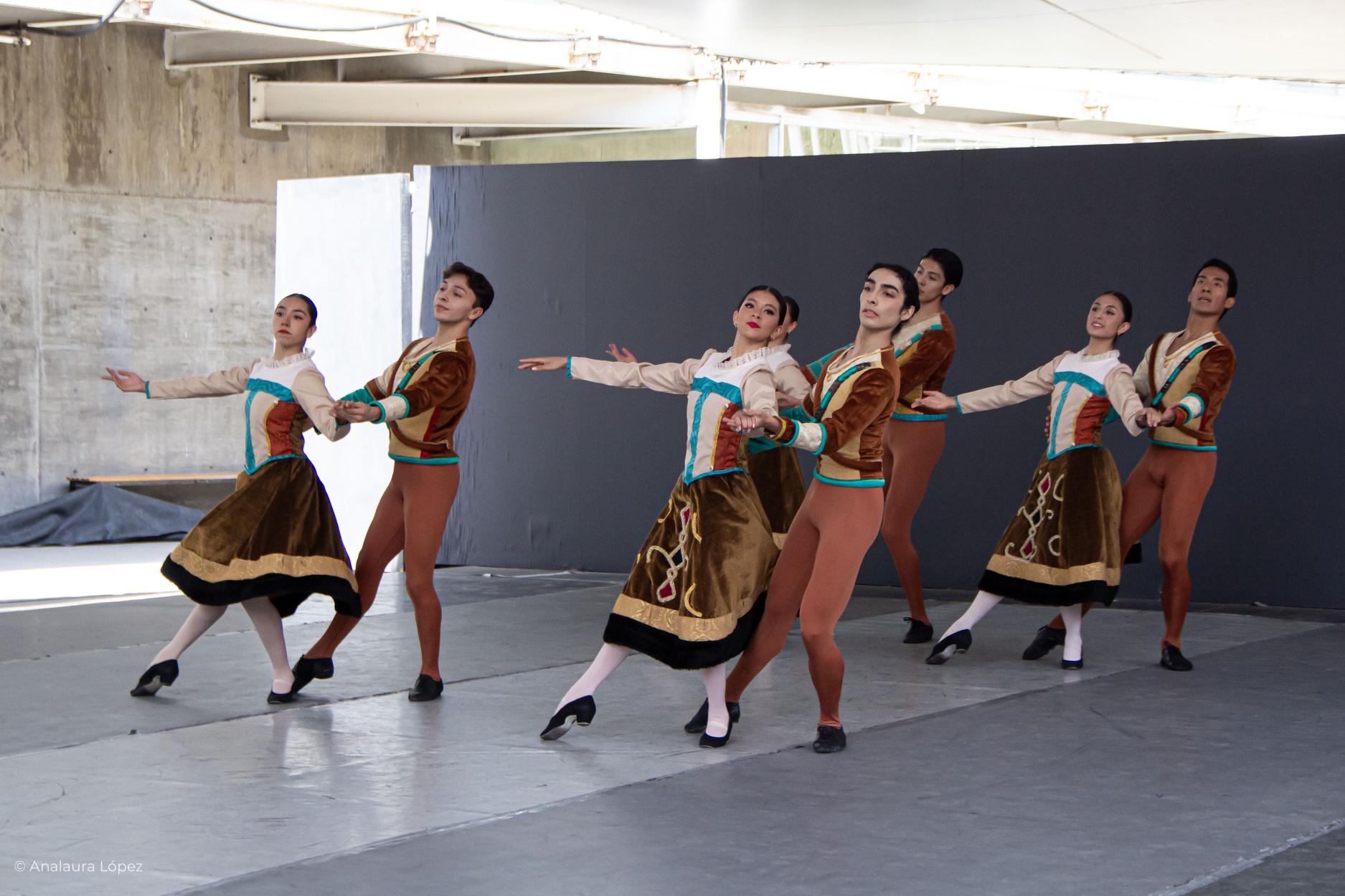 DANZAS A TRAVÉS DE LA HISTORIA: PRESENTA LA ENDCC UN VIAJE COREOGRÁFICO ...